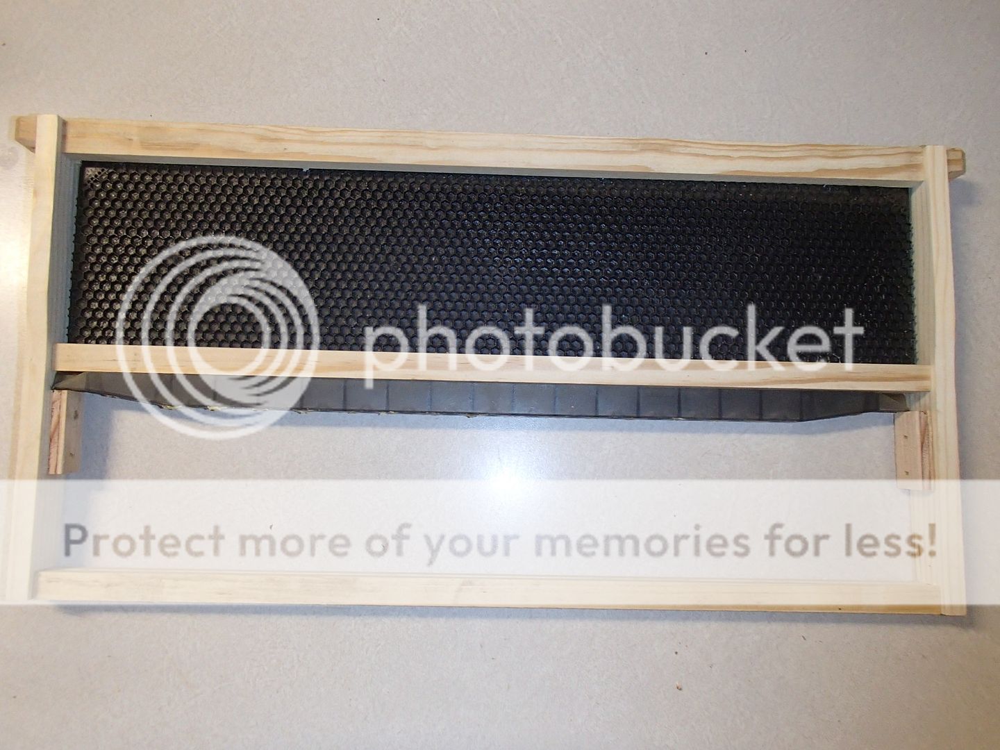 Placement of JZBZ cell cups - How many? What spacing? What position? | Beesource Beekeeping Forums